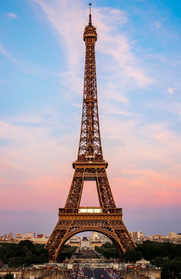Eiffel Tower Sunset editorial image. Image of chateu - 296471990