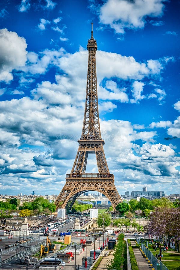 Eiffel Tower, Symbol of Paris Stock Illustration - Illustration of ...