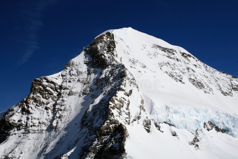 Eiger Berg in Den Bern-Alpen (die Schweiz) Stockbild - Bild von ...