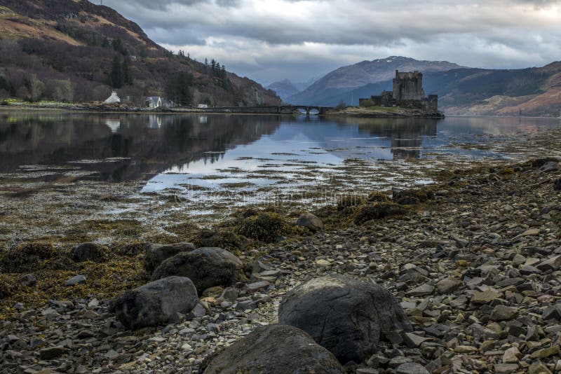 Eilean Donnan Castle in Kyle Von Lochalsh Schottland Stockbild - Bild ...