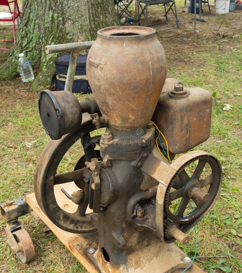 Ein Altmodischer Gasmotor an Einem Sommer Angemessen in Kentucky ...