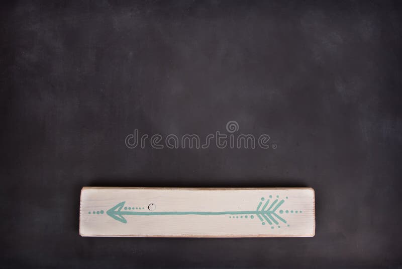 Ein Handgemalter Pfeil Auf Einer Tafel Stockbild - Bild von frech ...