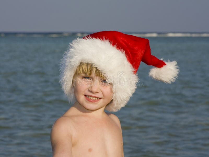Ein Kind auf dem Strand stockfoto. Bild von frau, schätzchen - 12866488