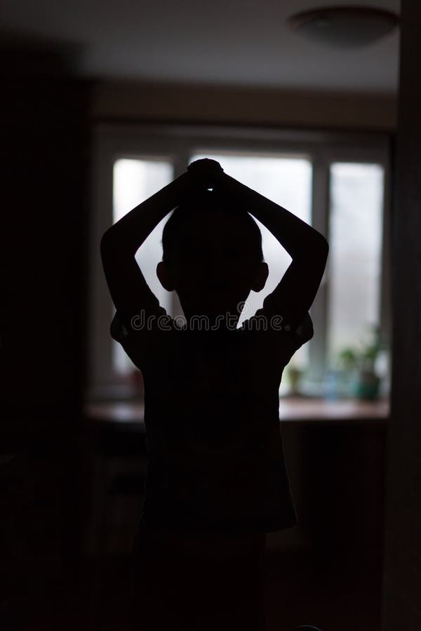 Ein Schattenbild Eines Kindes in Der Wohnung Stockbild - Bild von ...