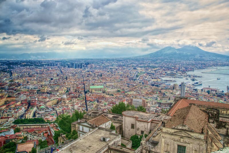 Eine Ansicht Von Neapel, Italien Redaktionelles Bild - Bild von ...