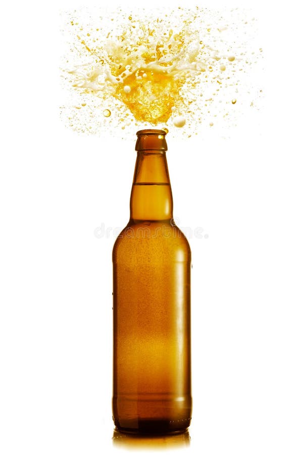 Eine Flasche Bier Mit Spray Stockbild - Bild von bier, hintergrund ...