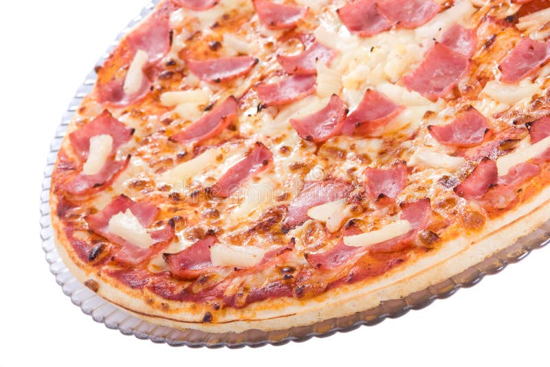 Eine Pizza Mit Ananas, Speck Und Käse Stockfoto - Bild von ananas ...