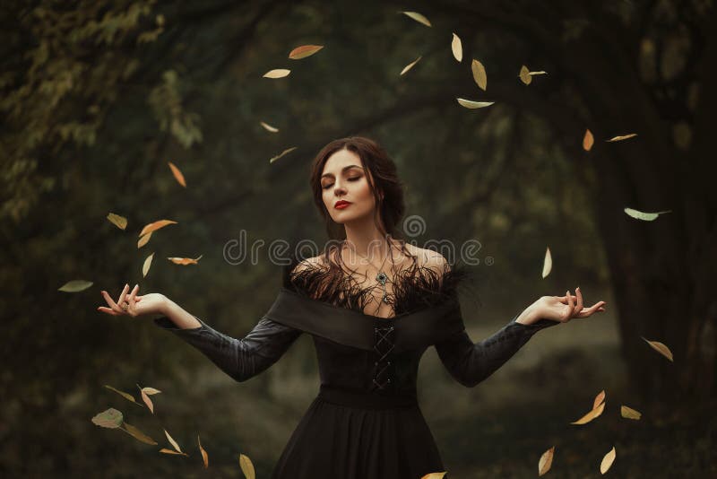 Eine schöne Hexe stockfoto. Bild von familie, erwachsener - 104206092