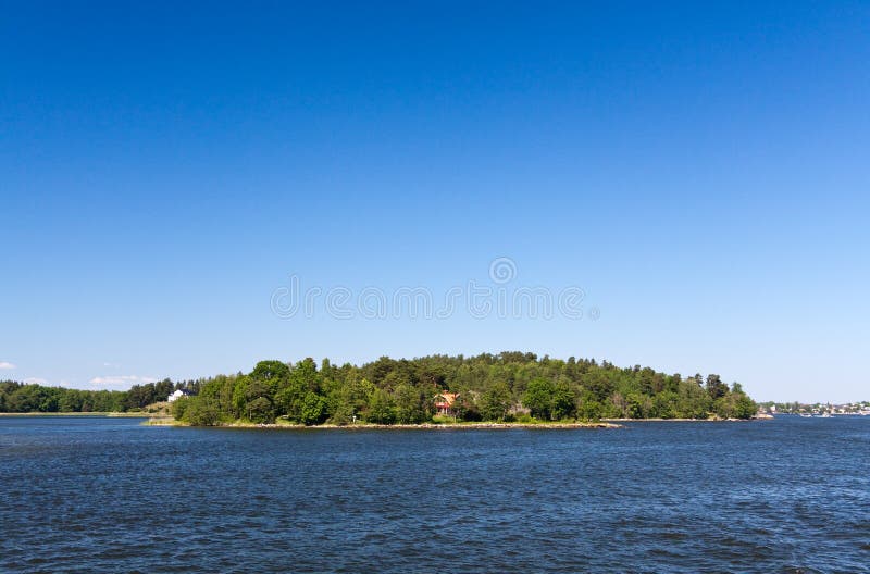 Einsame Insel in Schweden, Stockholm-Archipel Stockfoto - Bild von ...
