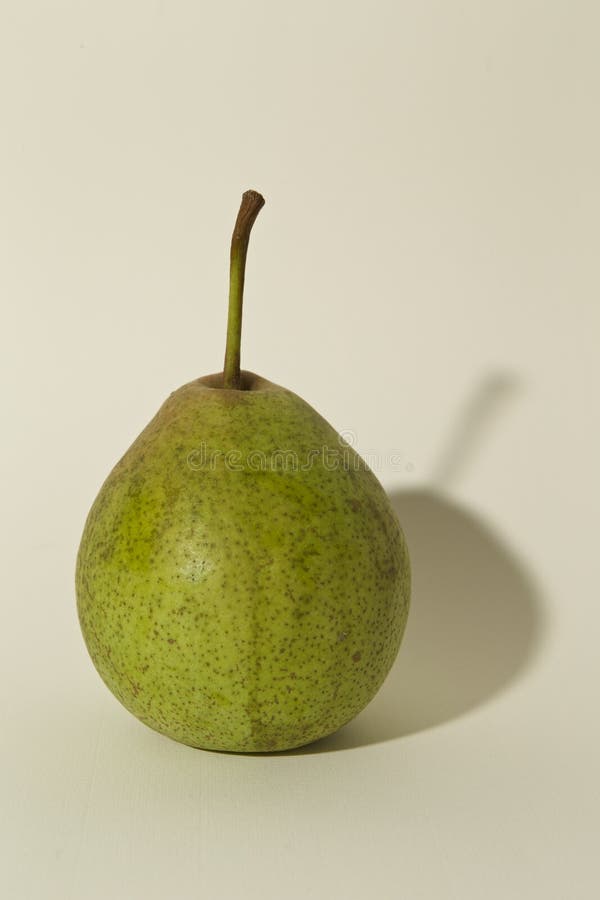 Birne einzeln stockfoto. Bild von einzeln, birne - 937622