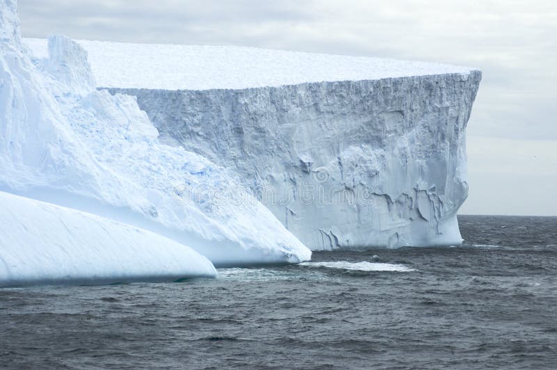 Eisberg stockfoto. Bild von kalt, meer, frost, antarktisch - 430212