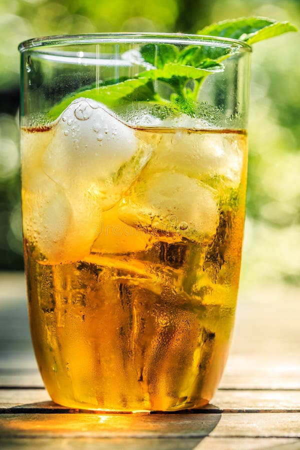 Eistee stockbild. Bild von farbe, getränk, cocktail, bild - 31417951