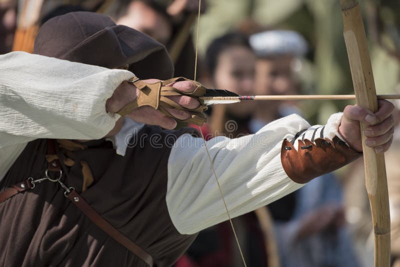 El arco medieval foto de archivo. Imagen de medieval - 68441788
