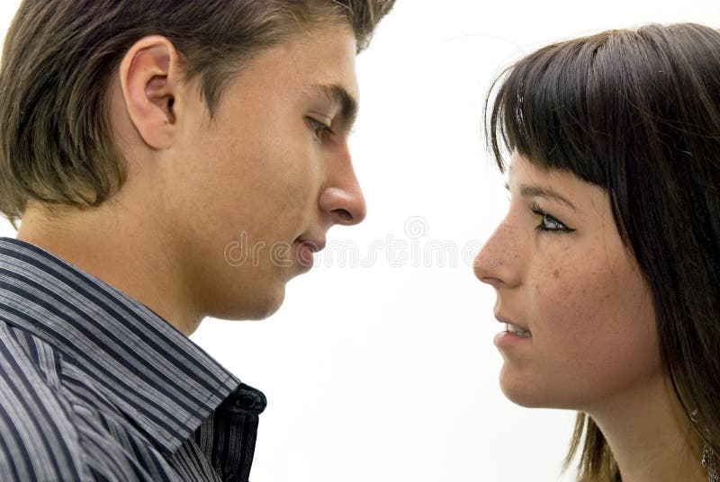 El besarse imagen de archivo. Imagen de adulto, pares - 3833677