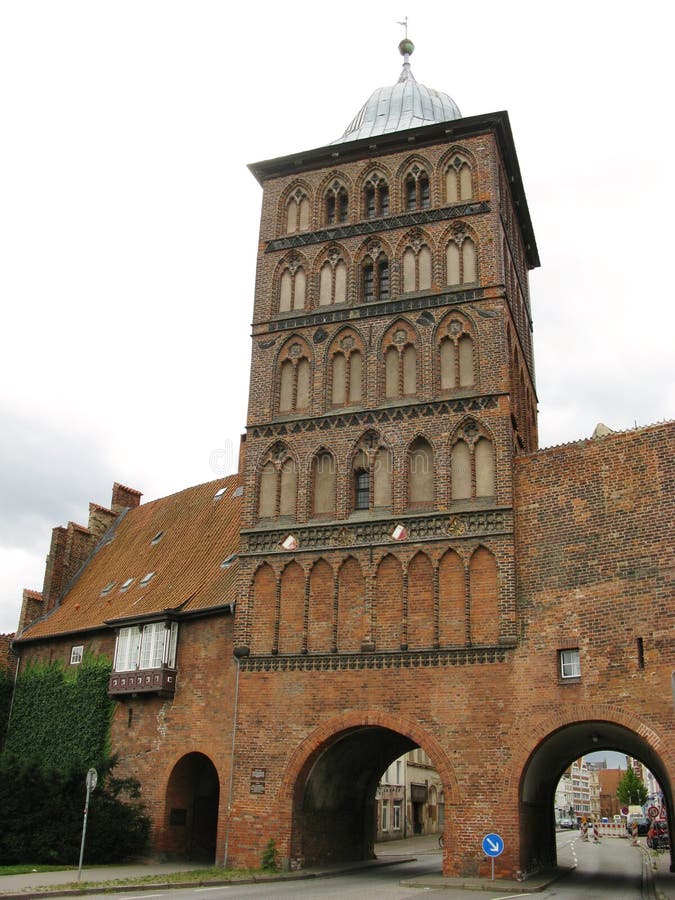 Burgtor, La Puerta Septentrional De Lubeck, Alemania Imagen de archivo ...