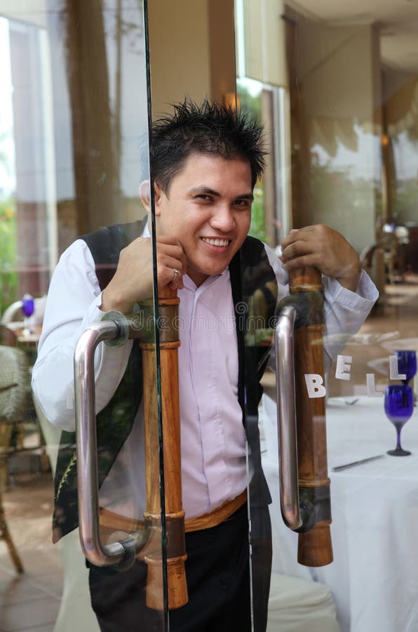 El camarero imagen de archivo. Imagen de servicio, funcionamiento ...