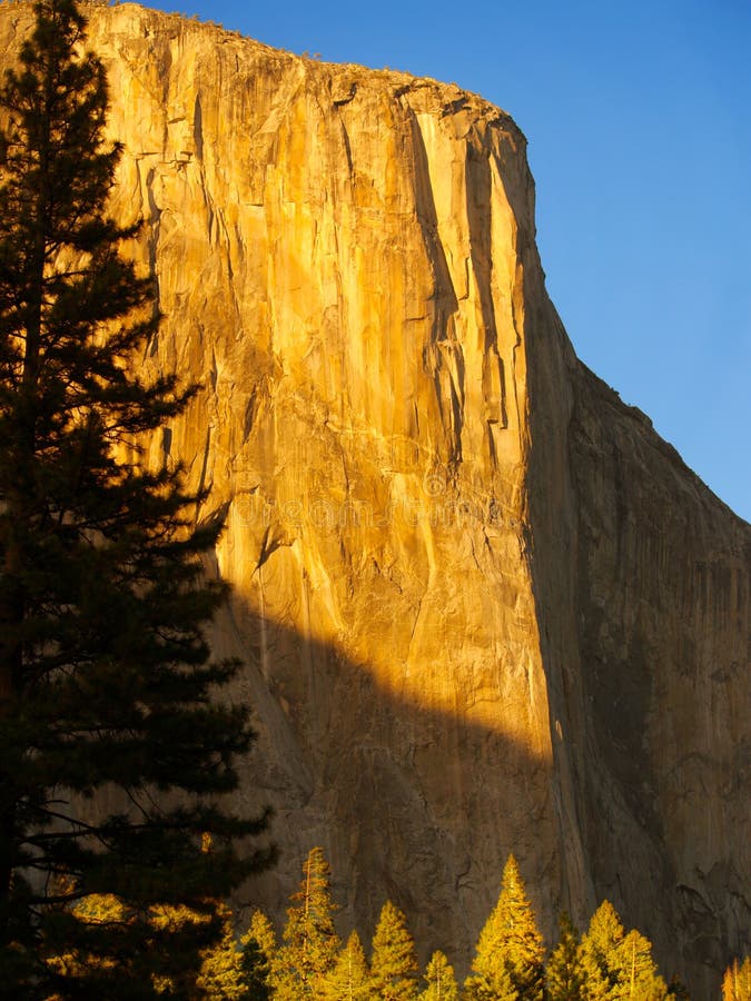 El Capitan sunset stock image. Image of mountain, beauty - 3538901