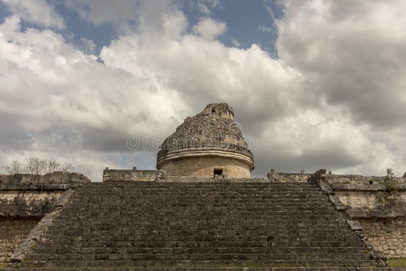 El Caracol, Observatorio Maya Foto de archivo - Imagen de viejo, piedra ...