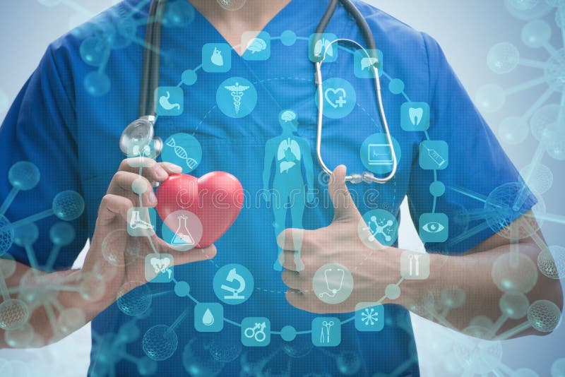 Médico O Cardiólogo Que Tiene El Corazón Con Cuidado En Las Manos En El