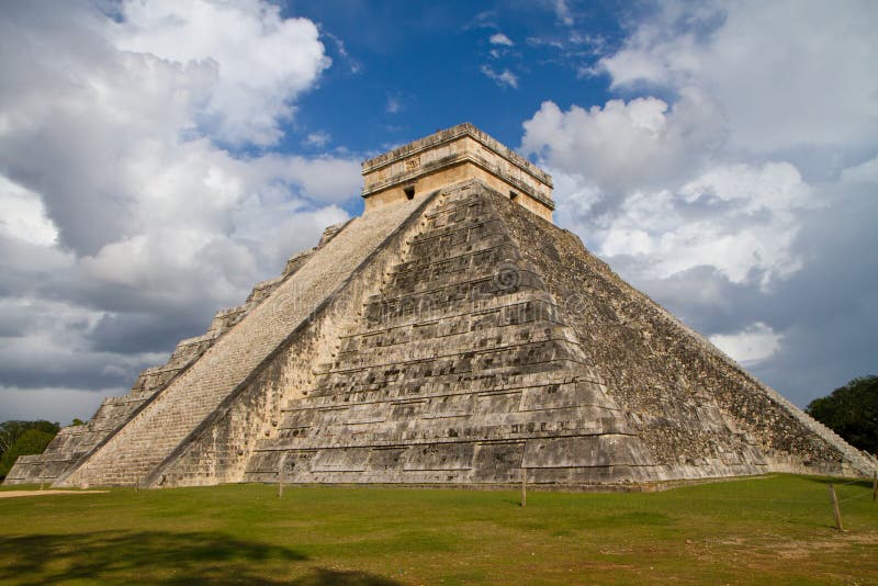 Equinox Chichen Itza stock photo. Image of castle, ancient - 4139786