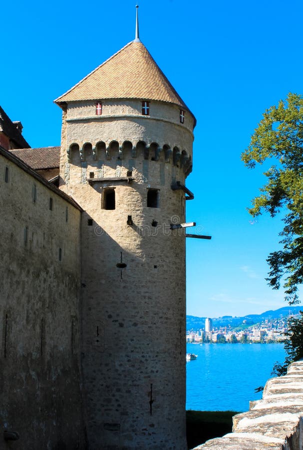 El castillo de Chillon foto editorial. Imagen de exterior - 41054656