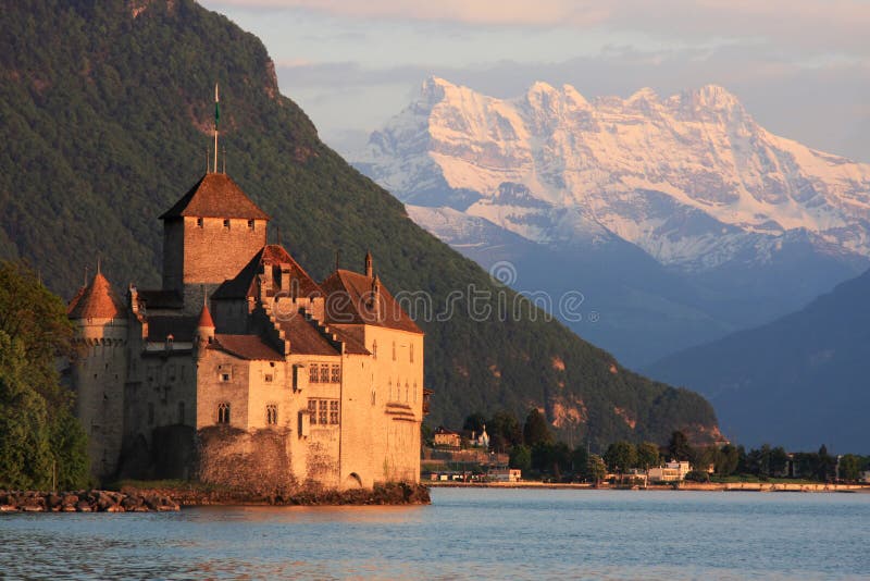 El Castillo De Chillon En Montreux (Vaud), Suiza Foto editorial ...