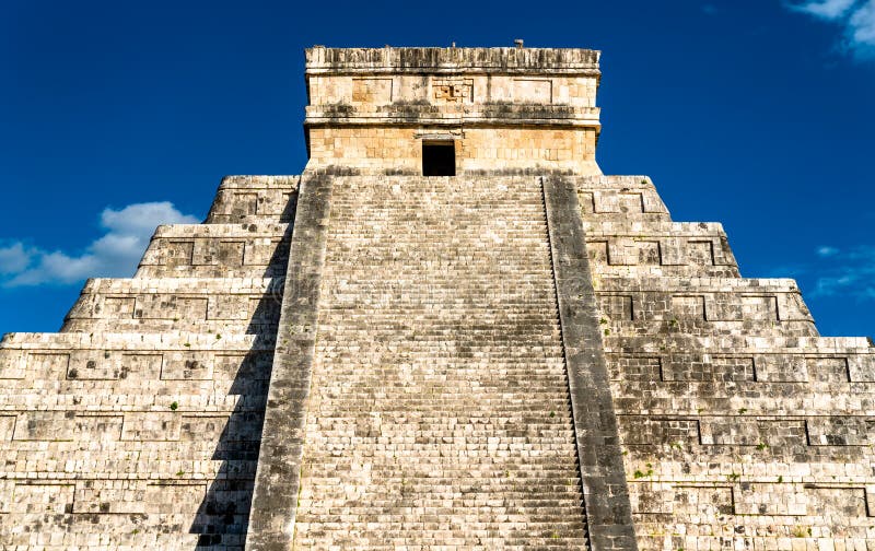El Castillo or Kukulkan, Main Pyramid at Chichen Itza in Mexico Stock ...
