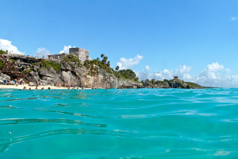 El Castillo in Tulum, Mexico Stock Image - Image of mayas, water: 30093041