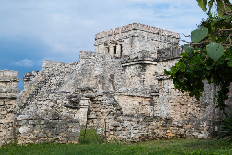 El Castillo Mayan Ruins stock photo. Image of history - 168079458