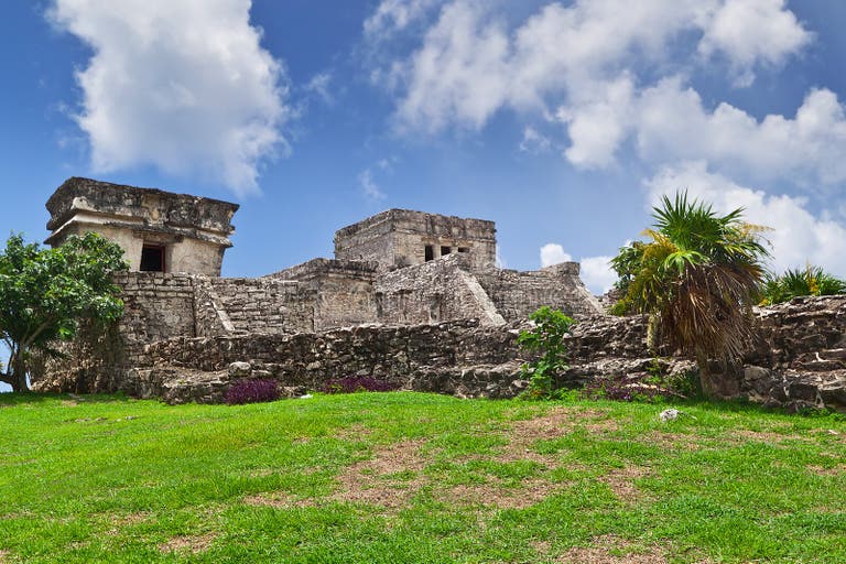 El Castillo Pyramid in Tulum Stock Image - Image of central, atlantic ...