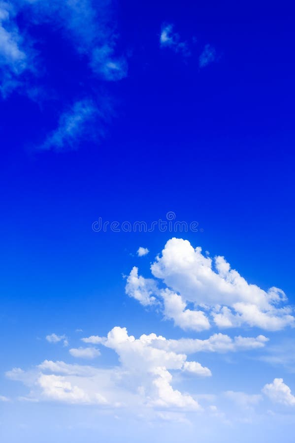El cielo azul. imagen de archivo. Imagen de nube, extracto - 2596675