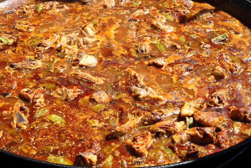 El Cocinar Criollo Del Pollo Imagen de archivo - Imagen de producto ...