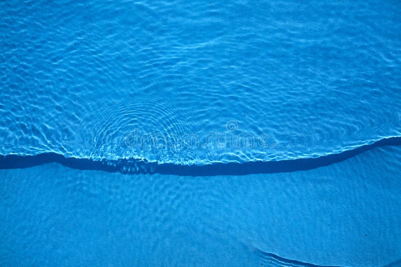 El color del agua foto de archivo. Imagen de chapoteo - 95535574