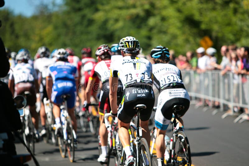 El competir con de Peloton foto editorial. Imagen de final - 23094431