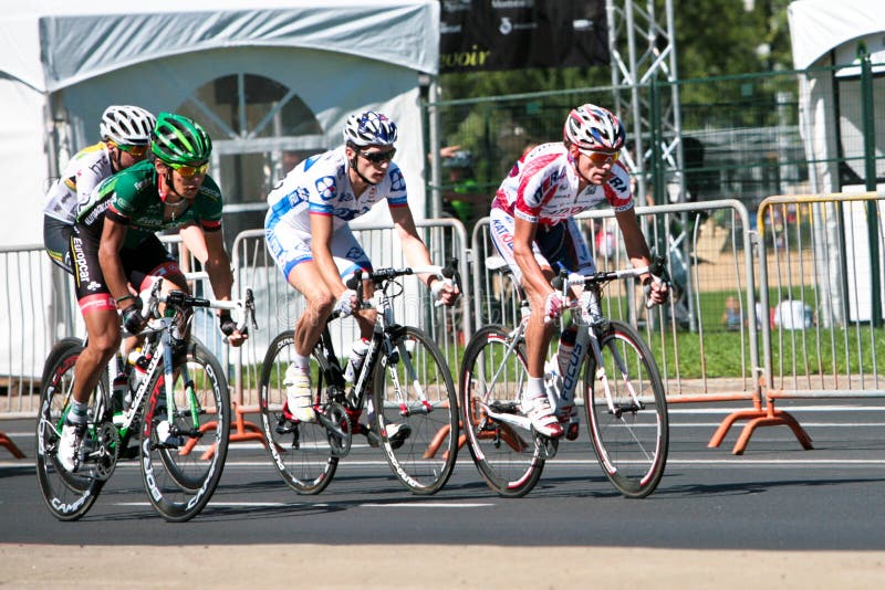 El competir con de Peloton imagen de archivo editorial. Imagen de ...