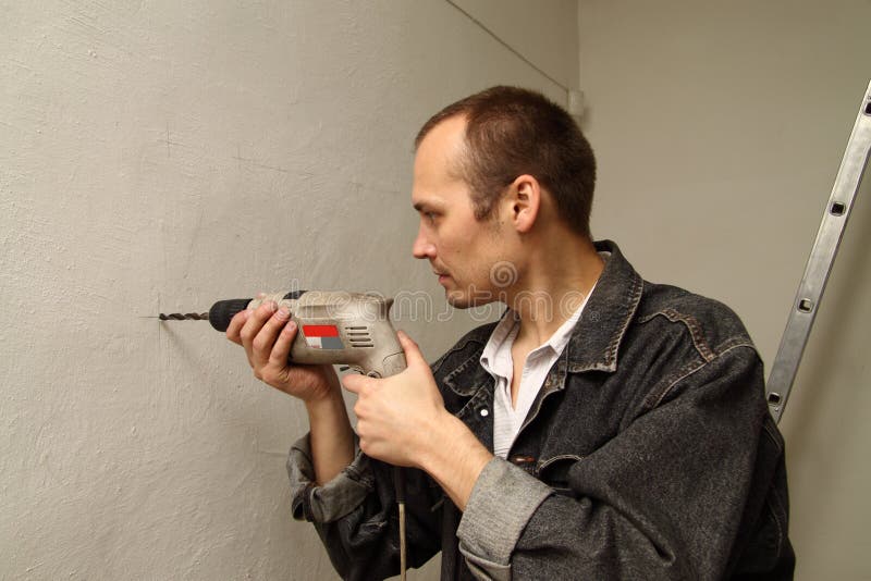 El especialista repara. imagen de archivo. Imagen de alesaje - 11297175