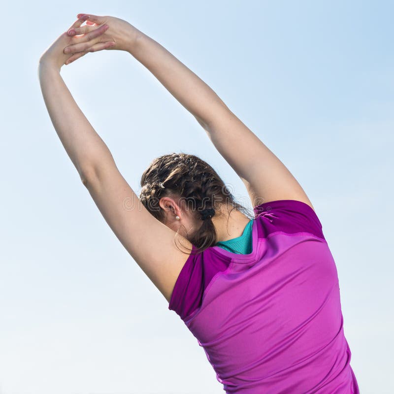 El estirar con las manos foto de archivo. Imagen de concepto - 54076482