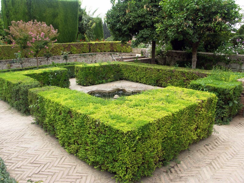 El Generalife - La Alhambra Stock Photo - Image of sultan, monument ...