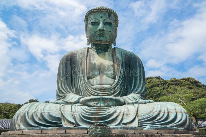El Gran Buda Daibutsu En Tokio, Japón Foto de archivo - Imagen de ...