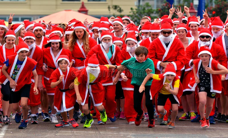 El Gran KidsCan Santa Run Auckland Central Imagen de archivo editorial ...