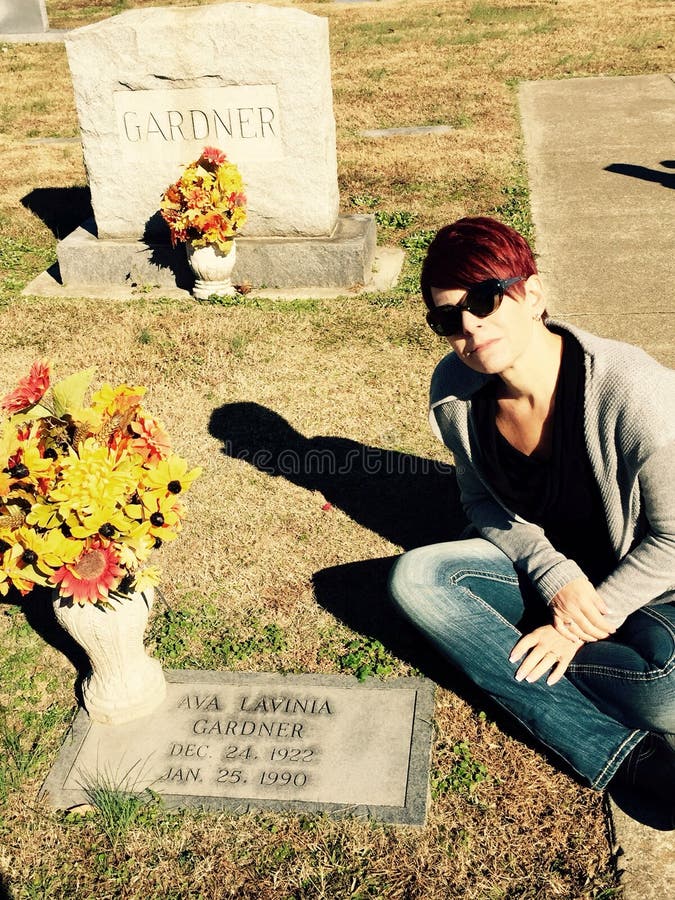 El Gravesite De Ava Gardner Fotografía editorial - Imagen de sunset ...
