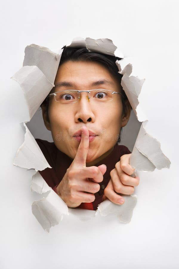 El Hombre De La Pared Agrietada Le Dice Ser Reservado Imagen de archivo ...