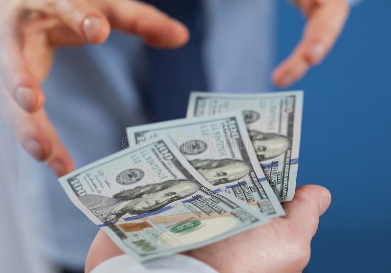 Hombre De Negocios Codicioso Que Come La Tierra Del Planeta Foto de ...