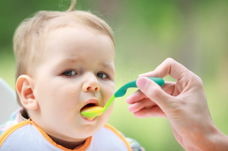 El introducir imagen de archivo. Imagen de concentrado - 12378953