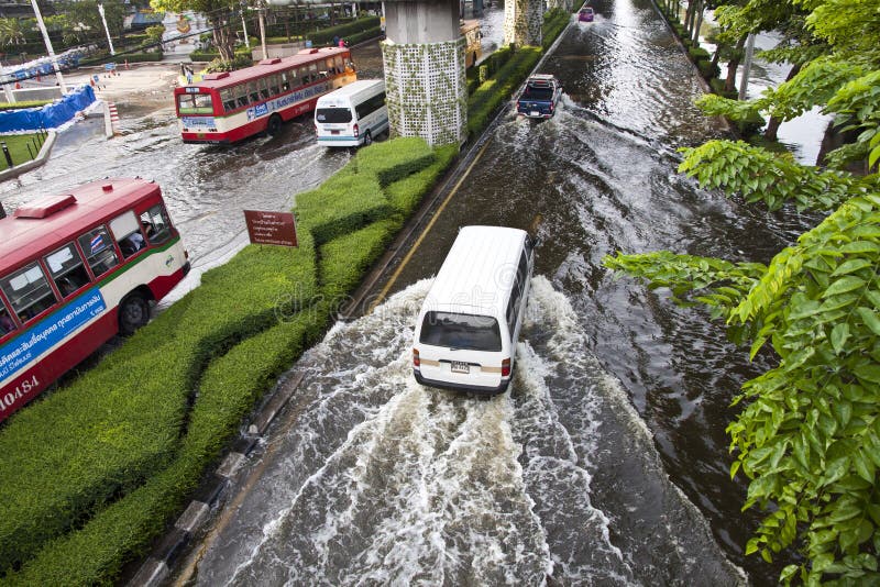 El inundar en Bangkok. imagen de archivo editorial. Imagen de problema ...