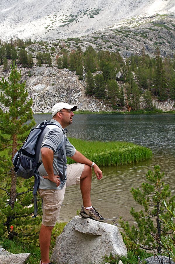 El ir de excursión imagen de archivo. Imagen de afuera - 11056319