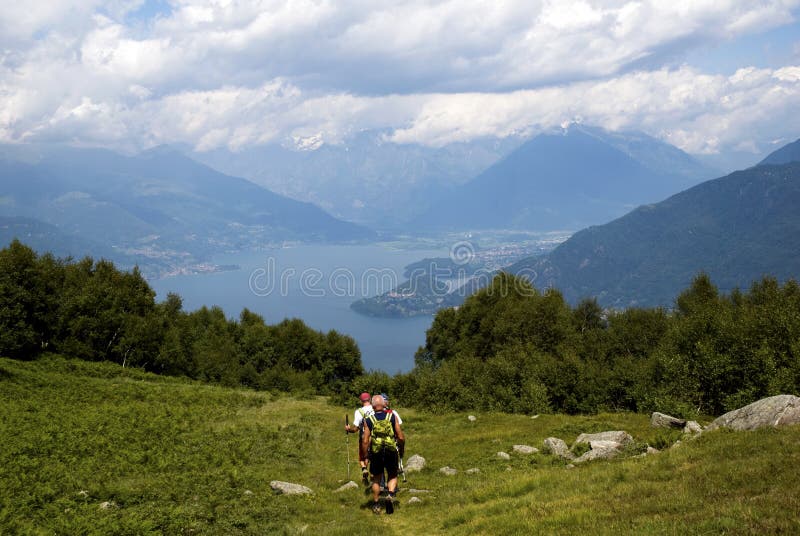 El ir de excursión imagen de archivo. Imagen de hombros - 9841419