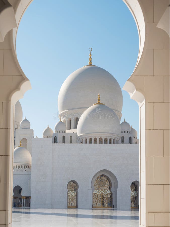 El Jeque Zayed Grand Mosque Imagen editorial - Imagen de musulmanes ...