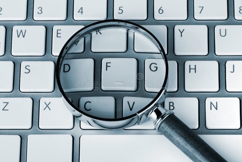 El Magnificar En Un Teclado Imagen de archivo - Imagen de entrada ...