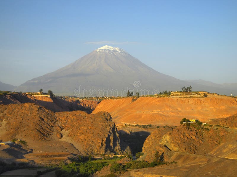 El Misti, The Volcano Of Peru Stock Photo - Image: 25465880